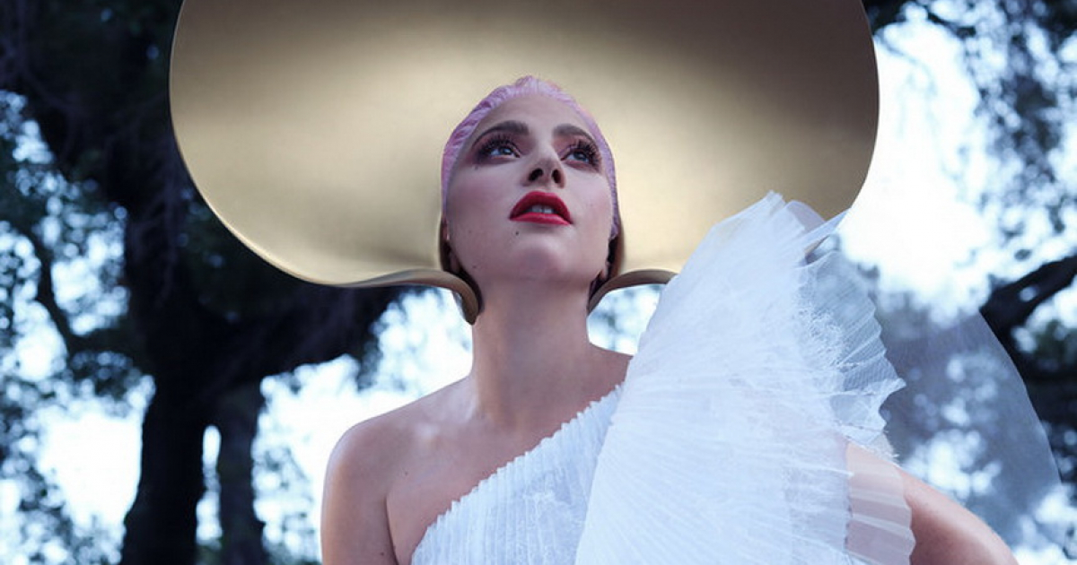 В діамантах Chopard, капелюшках Philip Treacy та сукнях Givenchy ...